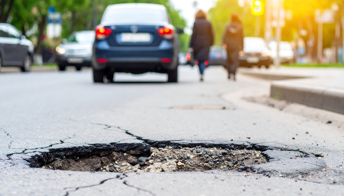 Injuries From Defective Road Conditions in New York Car Accidents